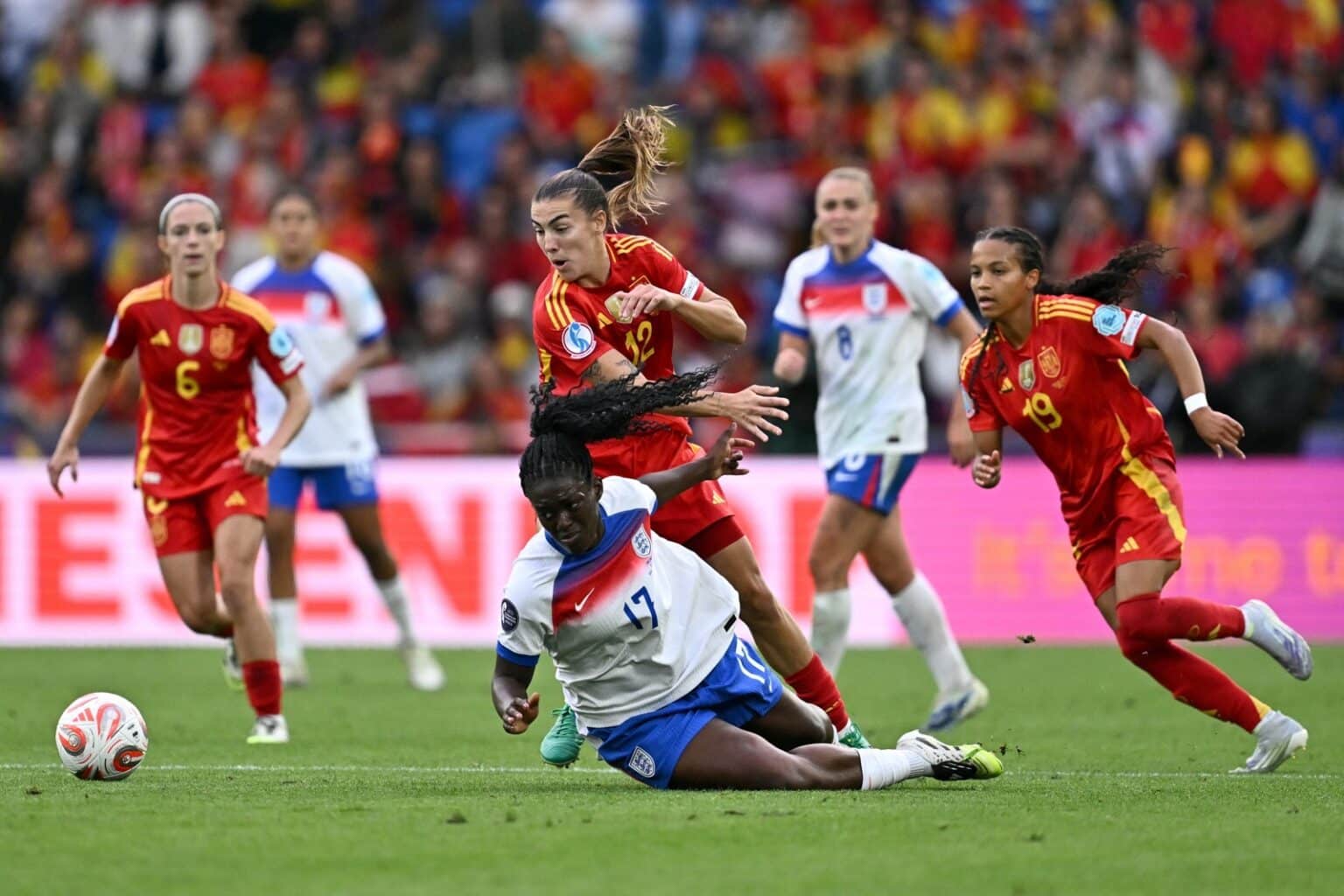 Frauenfußball heute * Länderspiele heute * Wer spielt heute?