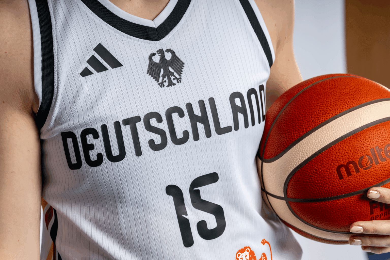 Stilvolle Basketball Deutschland Trikot Fotos