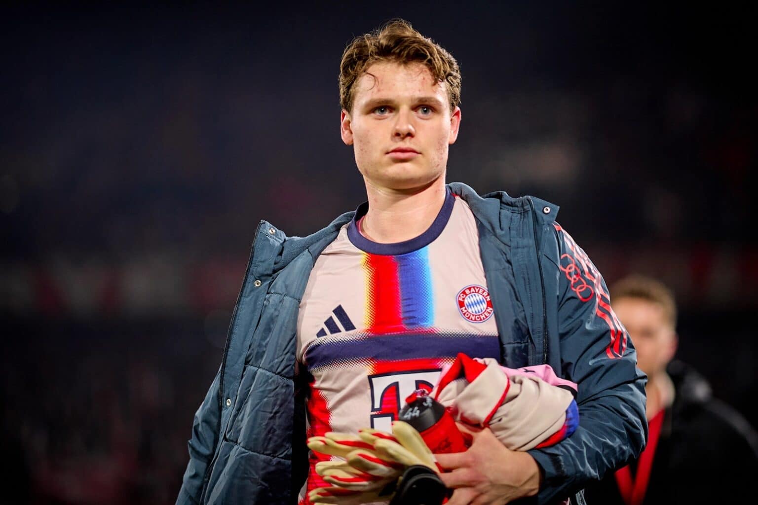 FC Bayern News: Alphonso Davies, Jonas Urbig und Jamal Musiala müssen ...