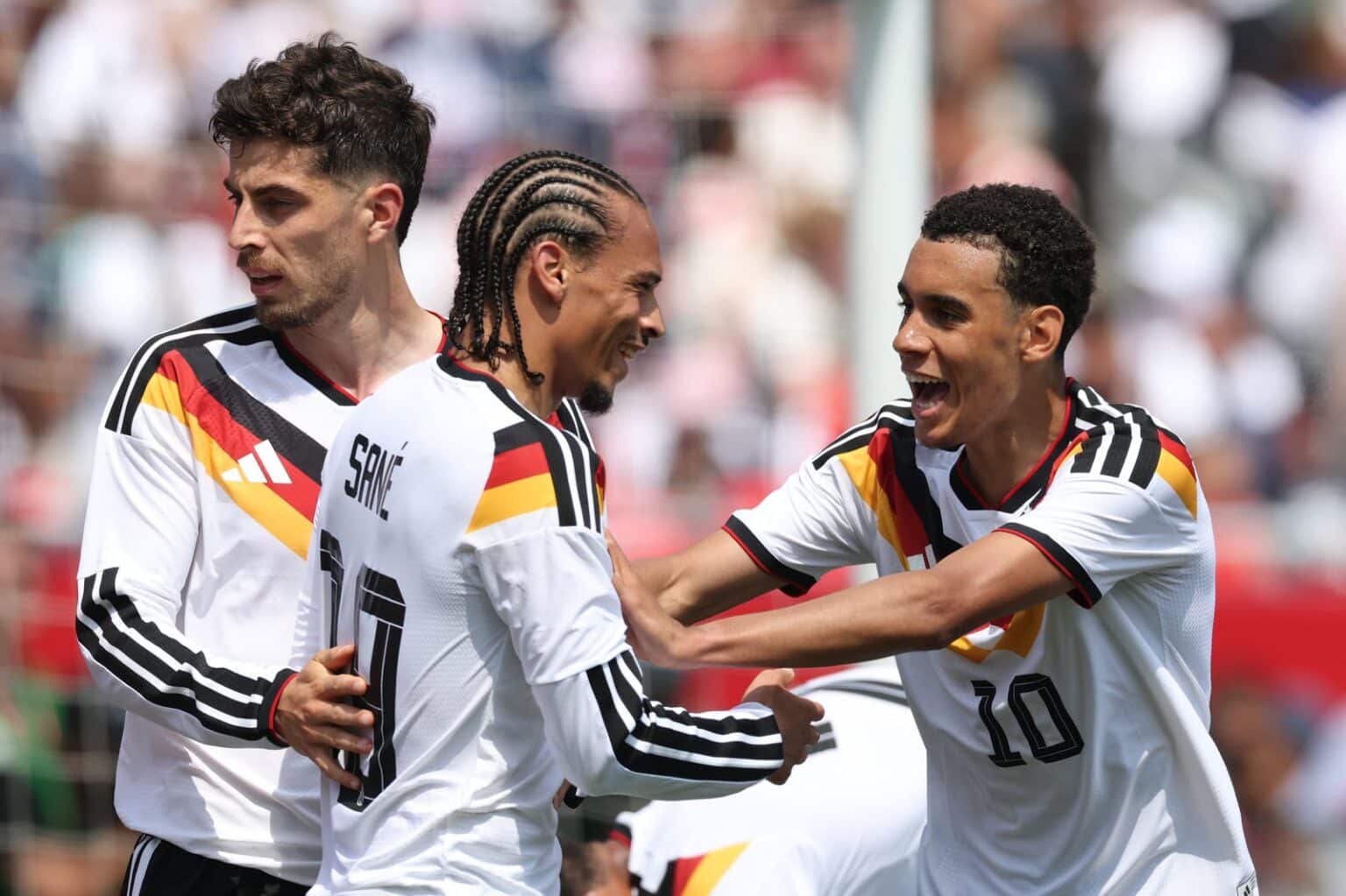 Deutschland Trikot Rückennummern - Wer trägt die 10 gegen Curaçao ...